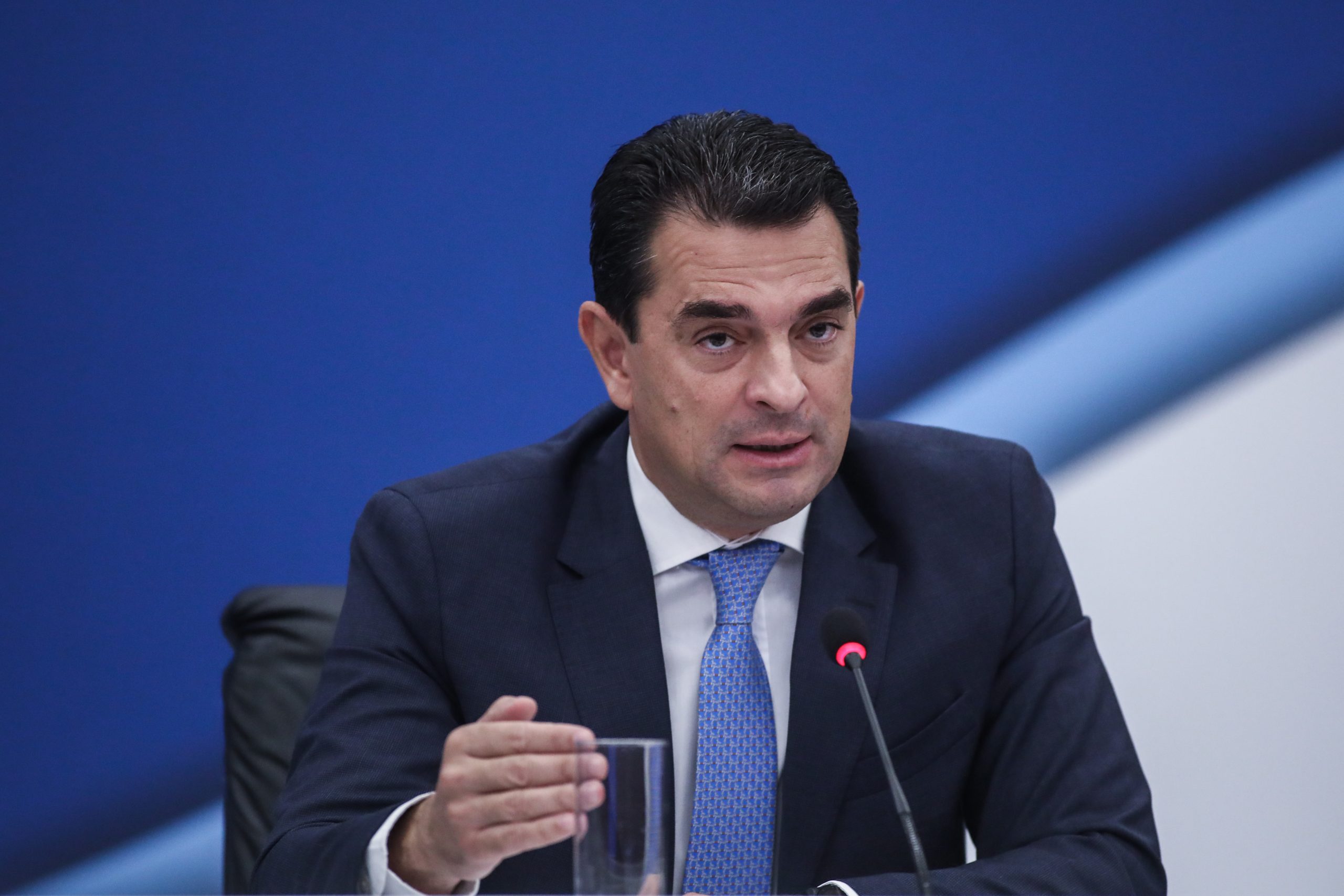 Επιδότηση ρεύματος και τον Απρίλιο προανήγγειλε ο Σκρέκας - Paraskhnio.gr