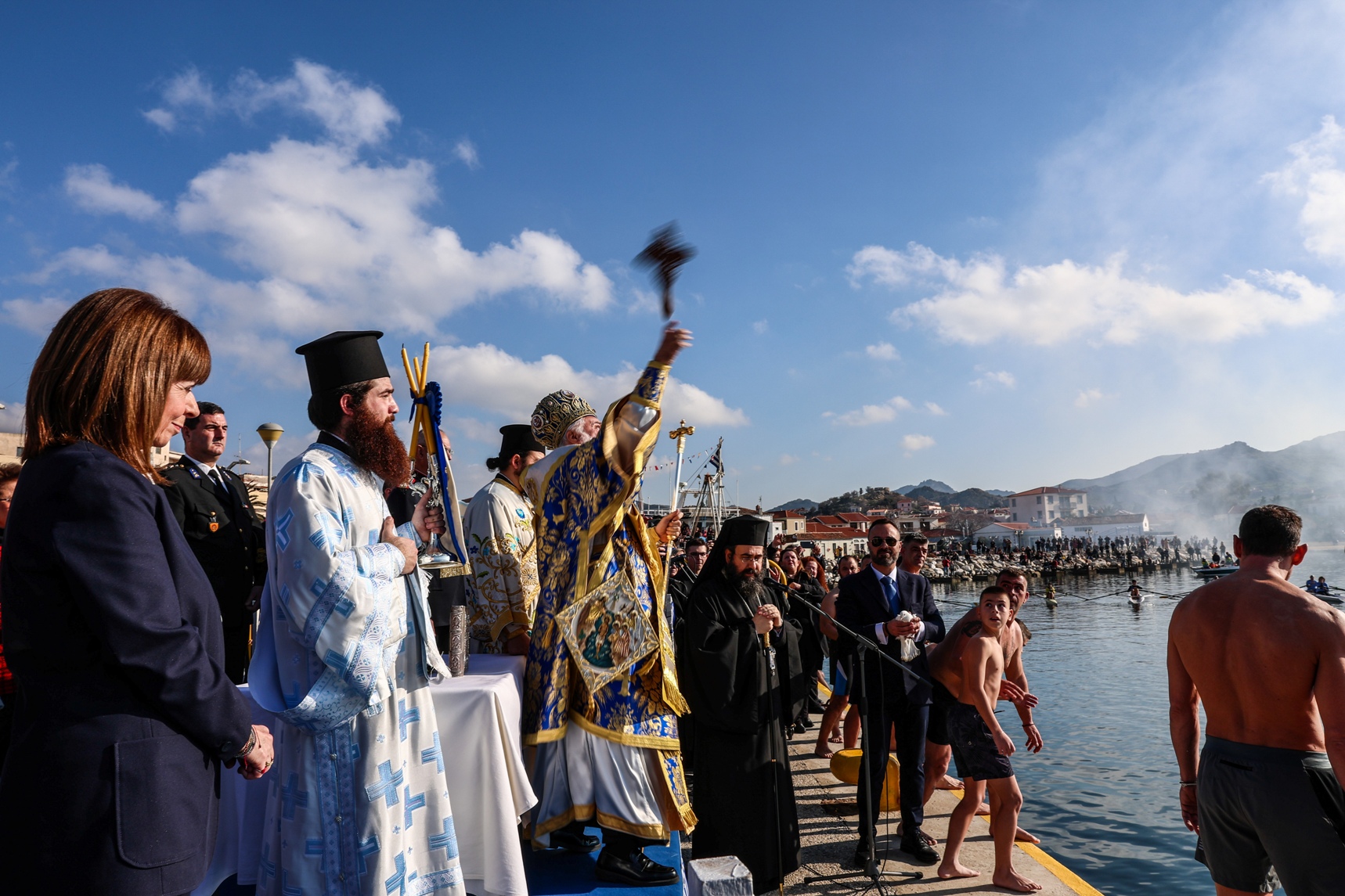 Για «μήνυμα της νίκης του φωτός ενάντια στο σκότος» μίλησε από τη Λήμνο ...