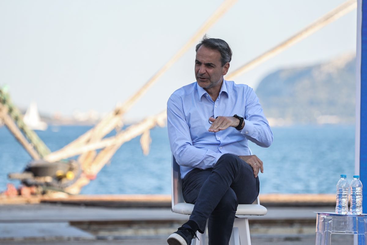 Ο Κυριάκος Μητσοτάκης στις νέες εγκαταστάσεις του ιχθυοπωλείου του ...