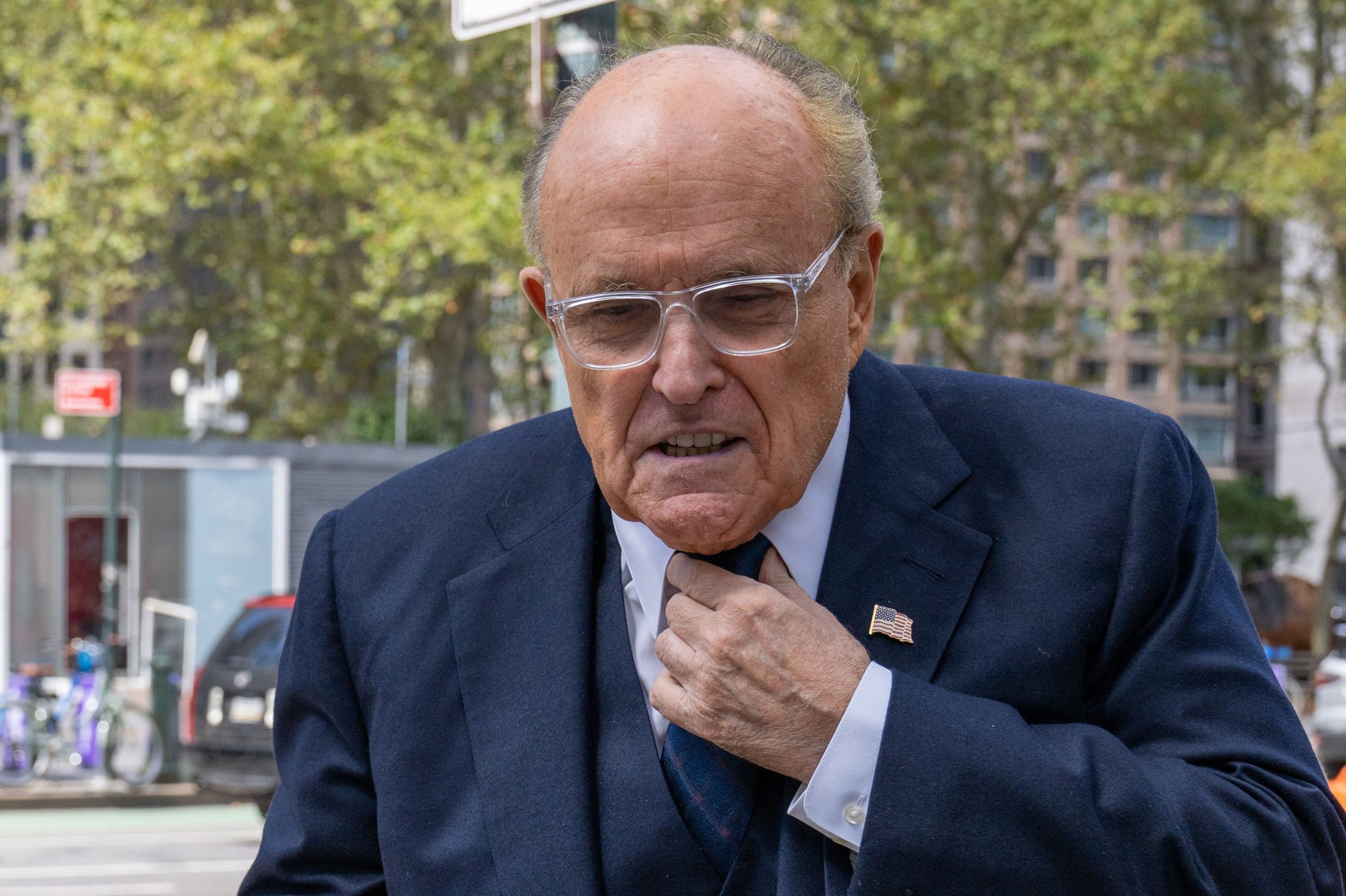Καταγγελίες σοκ για Τζουλιάνι! «Μου ζητούσε στοματικό ενώ μιλούσε στο ...