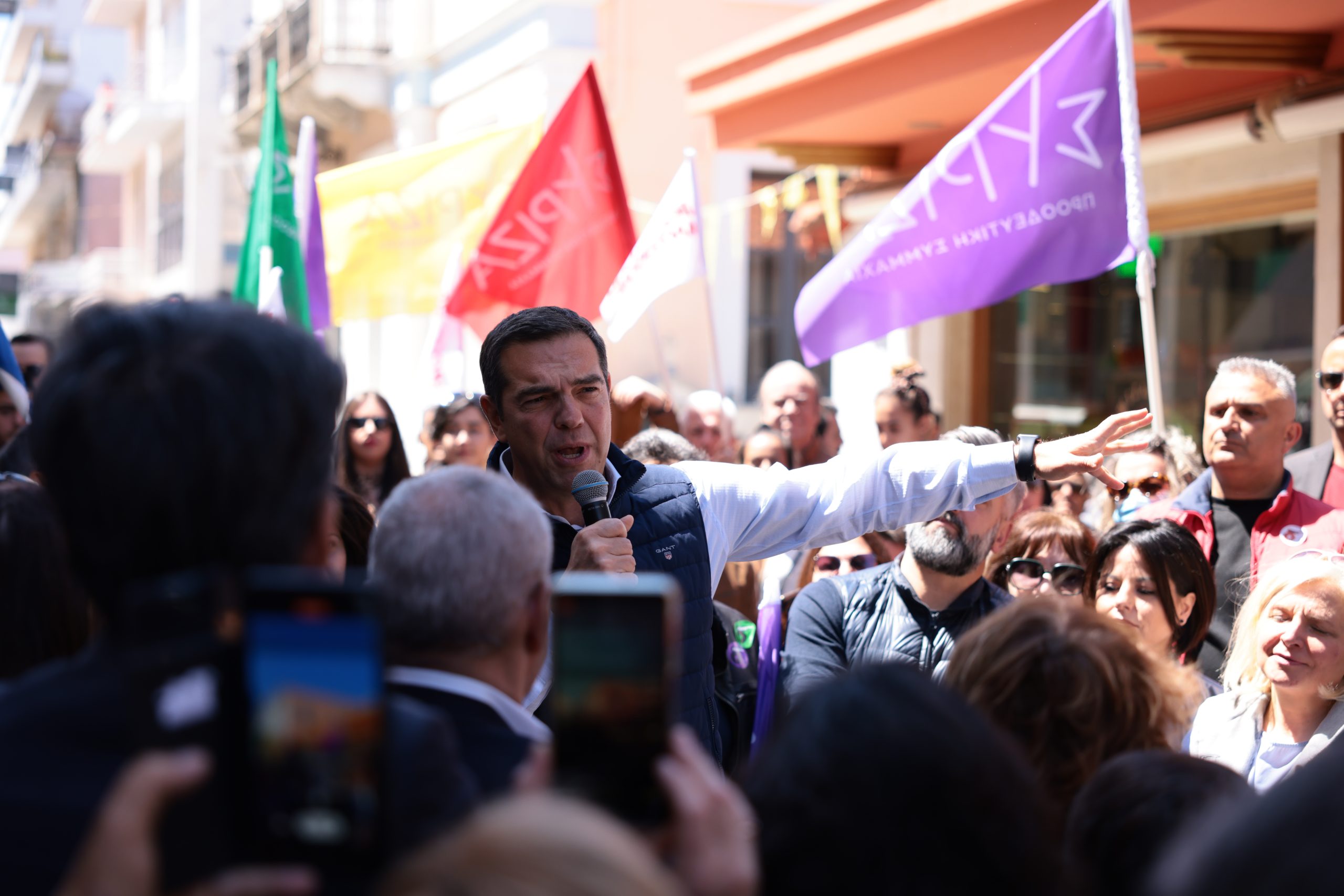 Αλέξης Τσίπρας: Θα δώσουμε τη μάχη μέχρι το τελευταίο δευτερόλεπτο για ...
