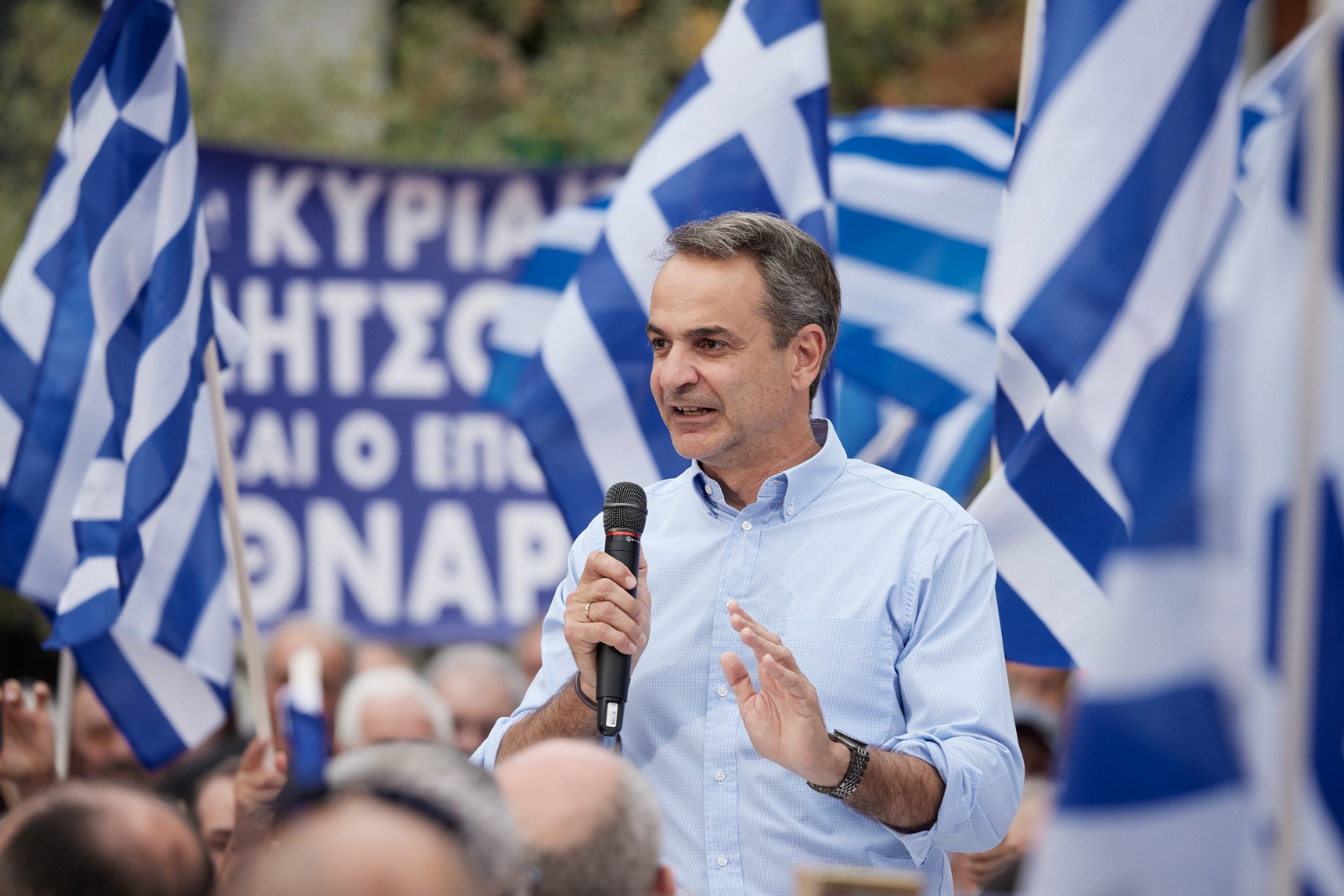 «Η φανέλα της ΝΔ είναι πολύ βαριά και γαλανόλευκη» διεμήνυσε από την ...