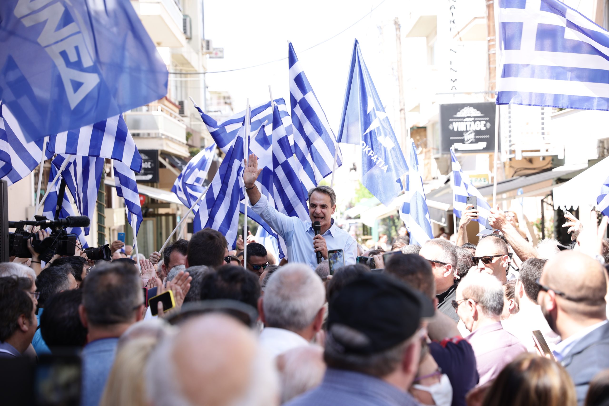 Στην Πάτρα και τα Γιάννενα αύριο ο Μητσοτάκης - Paraskhnio.gr