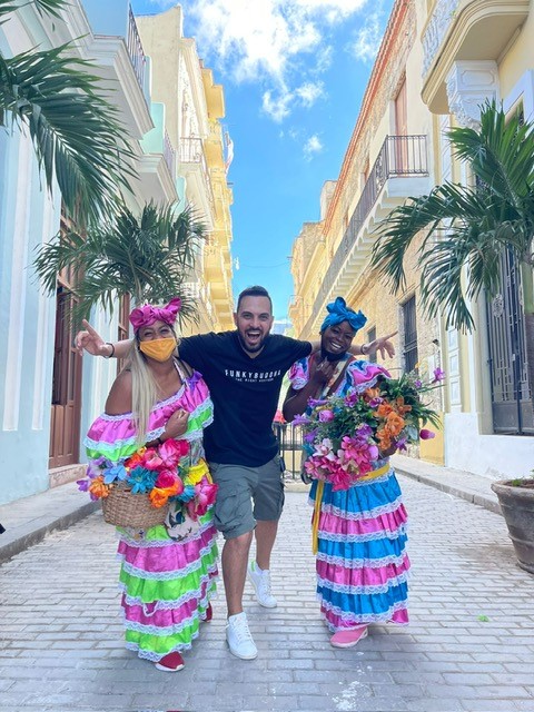 ACTION 24: Το 4ο επεισόδιο της εκπομπής «Ε ΡΕ ΚΟΣΜΕ» με τον Χρήστο ...