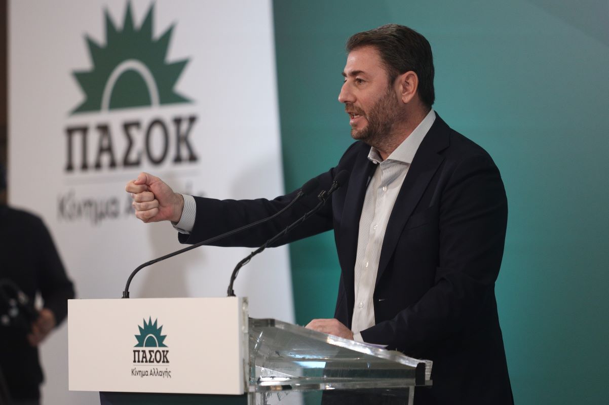 ΠΑΣΟΚ: «Ναι» Ανδρουλάκη για ομόφυλα ζευγάρια κι επιστολική ψήφο ...
