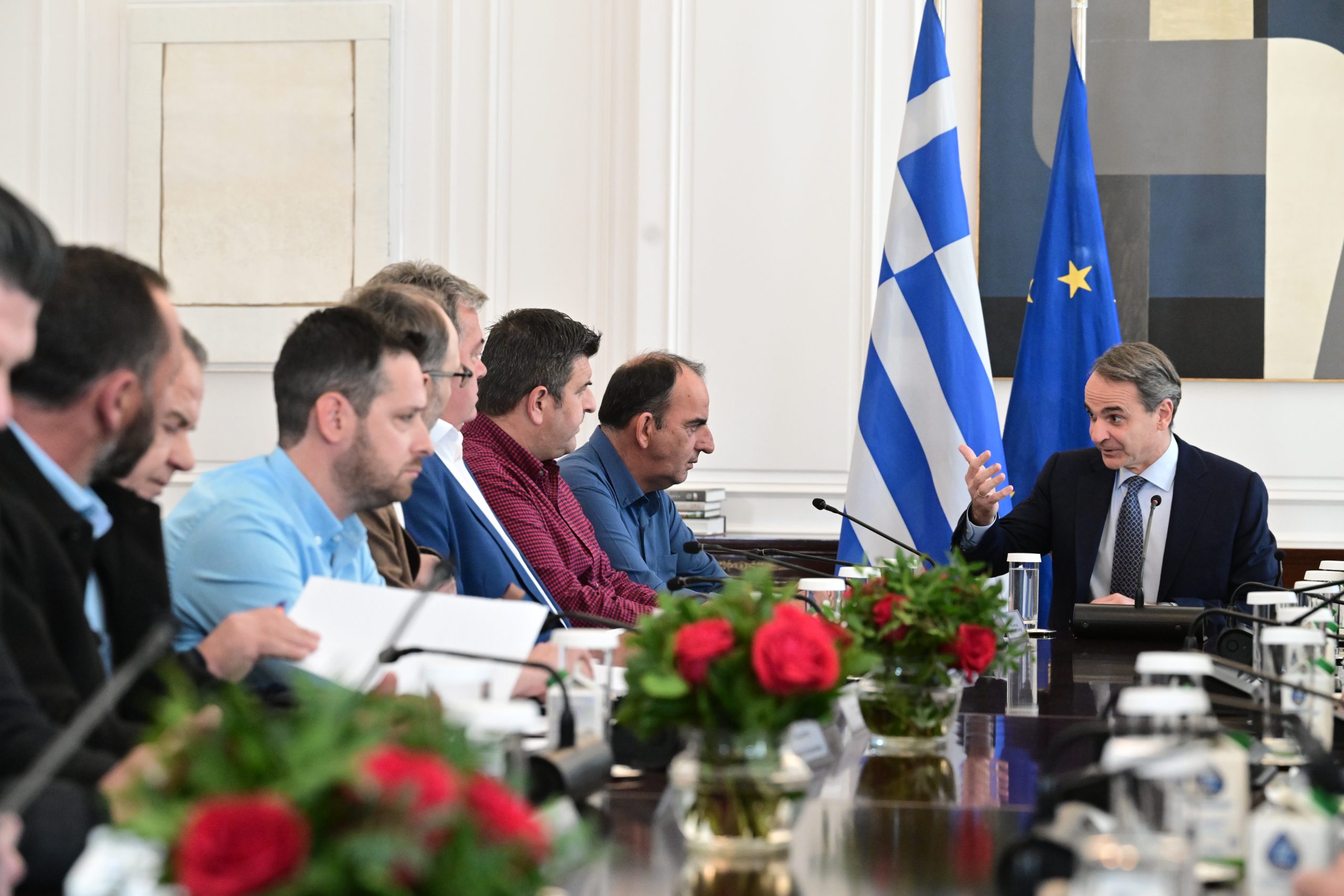 Οι αγρότες τεντώνουν στα άκρα το σκοινί | Political - Paraskhnio.gr
